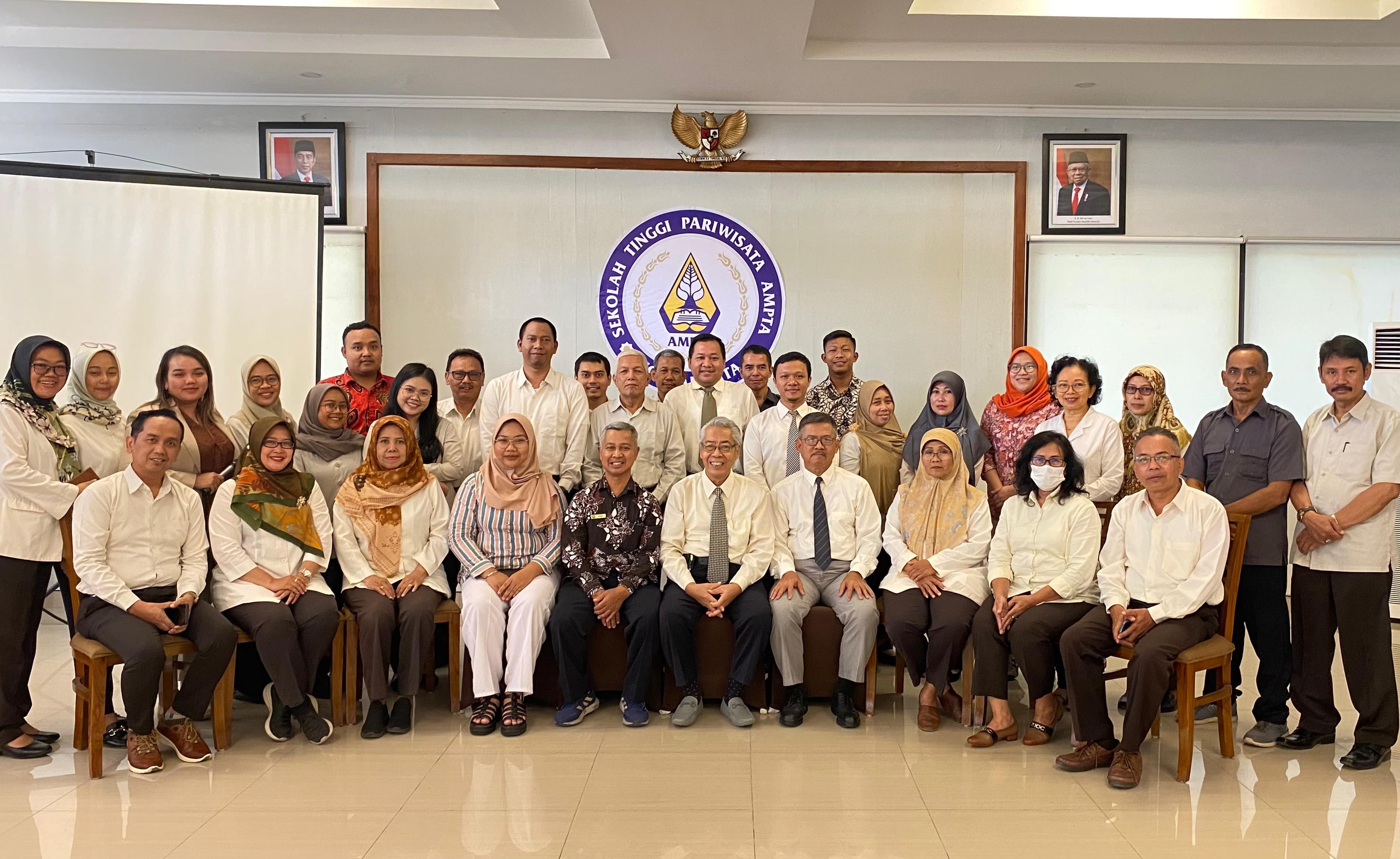 SEKOLAH TINGGI PARIWISATA AMPTA YOGYAKARTA